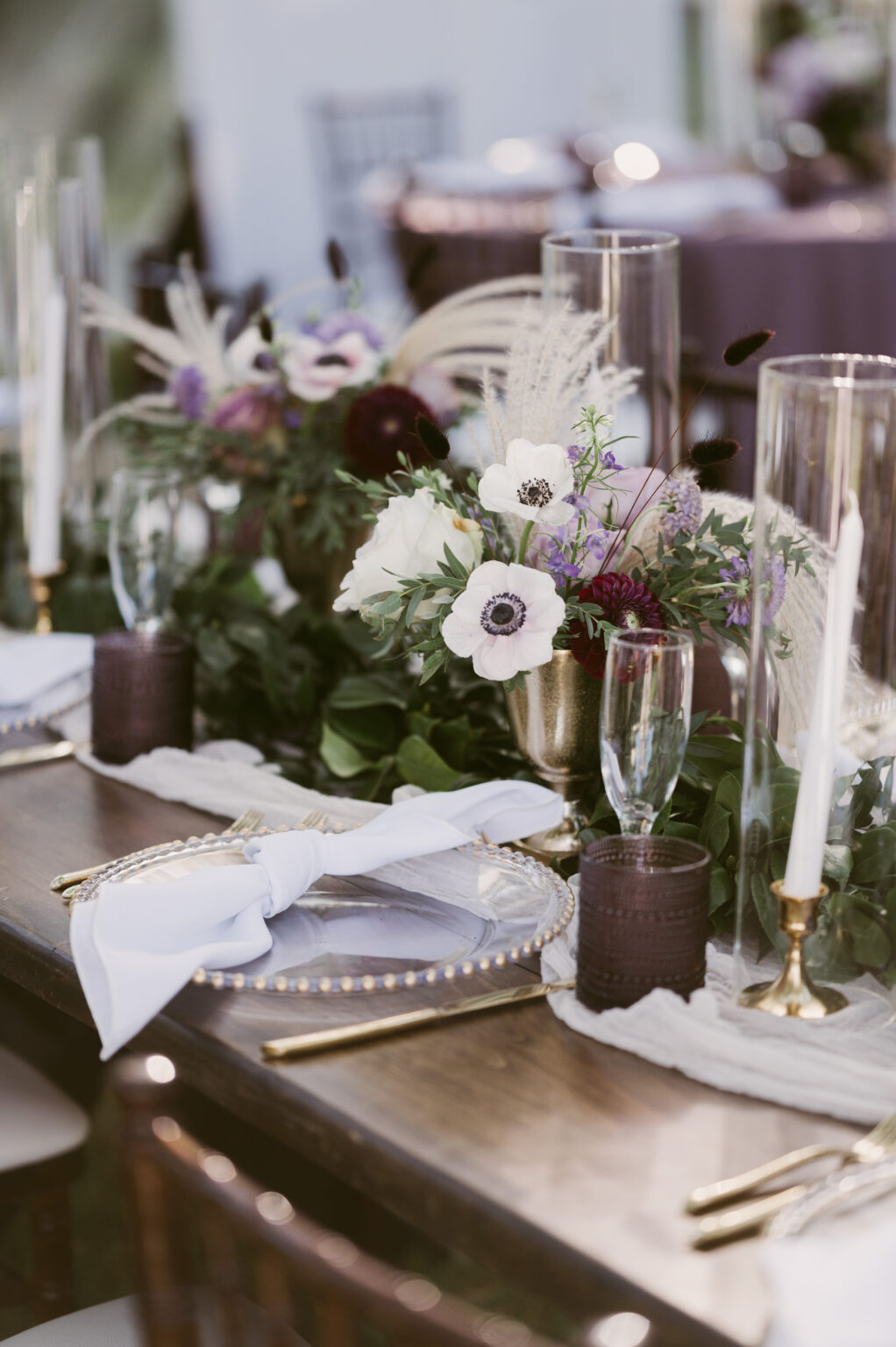 Napkin Fold Inspiration for Wedding Receptions - assortedartistries.com