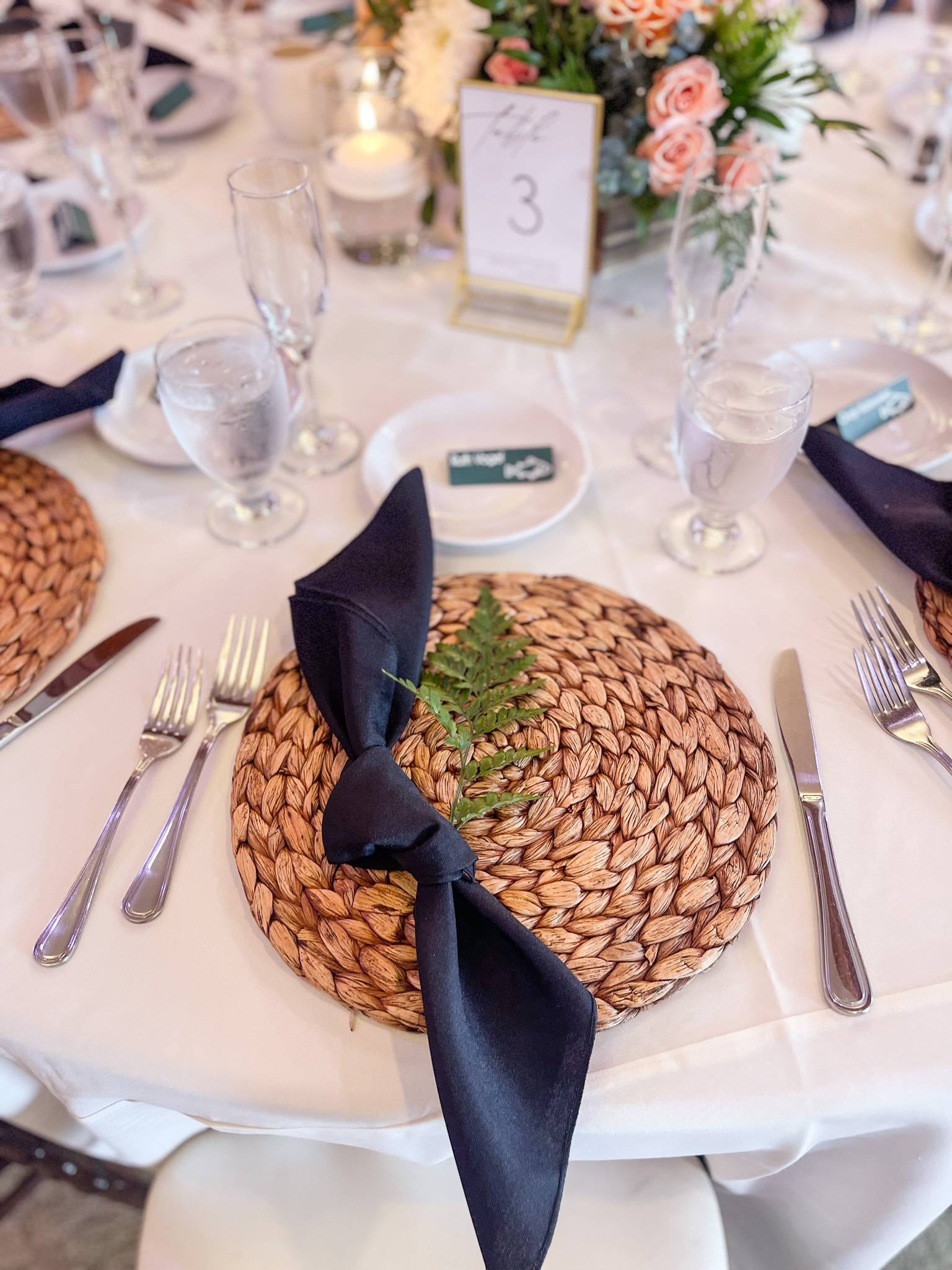 Napkin Fold Inspiration for Wedding Receptions - assortedartistries.com