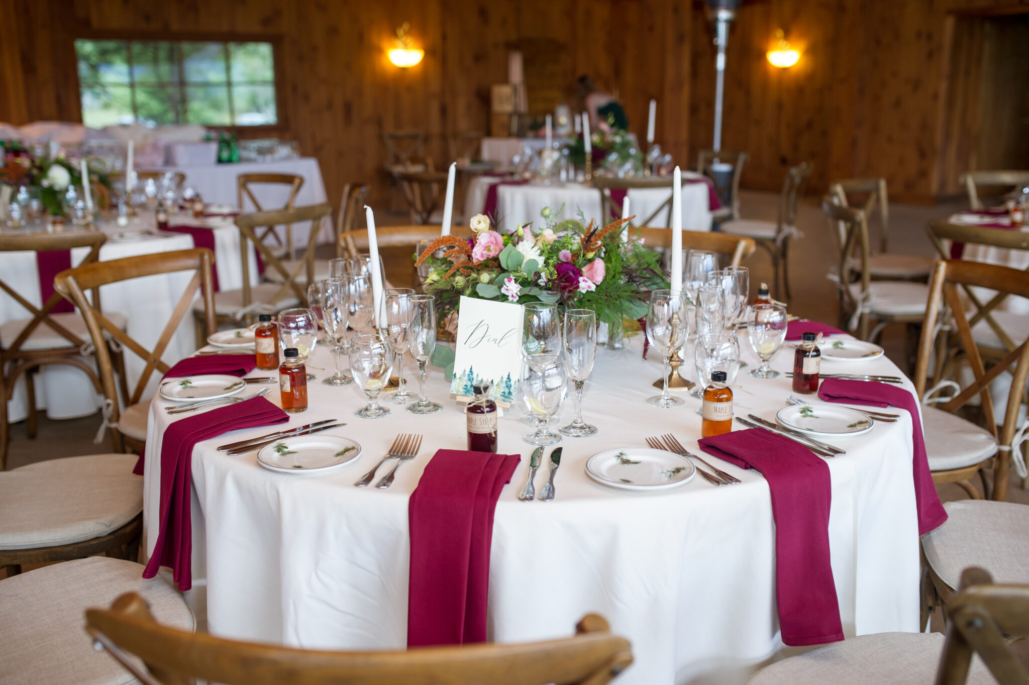 Napkin Fold Inspiration for Wedding Receptions - assortedartistries.com